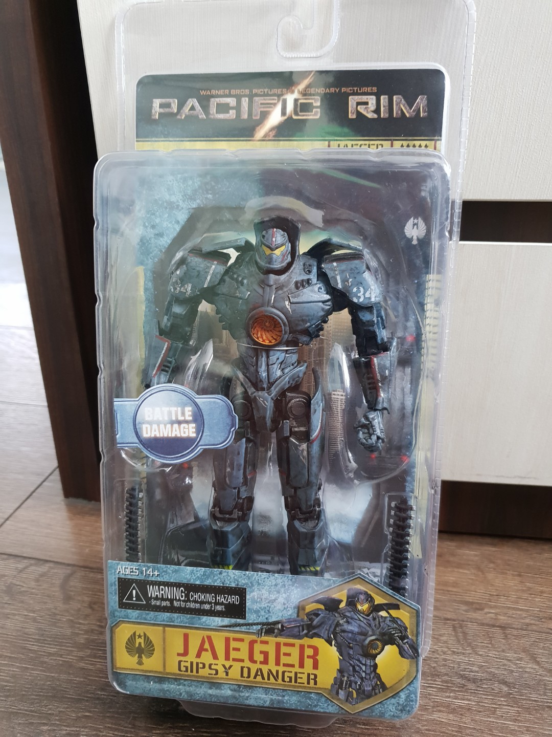 Pacific Rim GIPSY DANGER ( BATTLE DAMAGED ) by NECA, Hobbies & Toys ...
