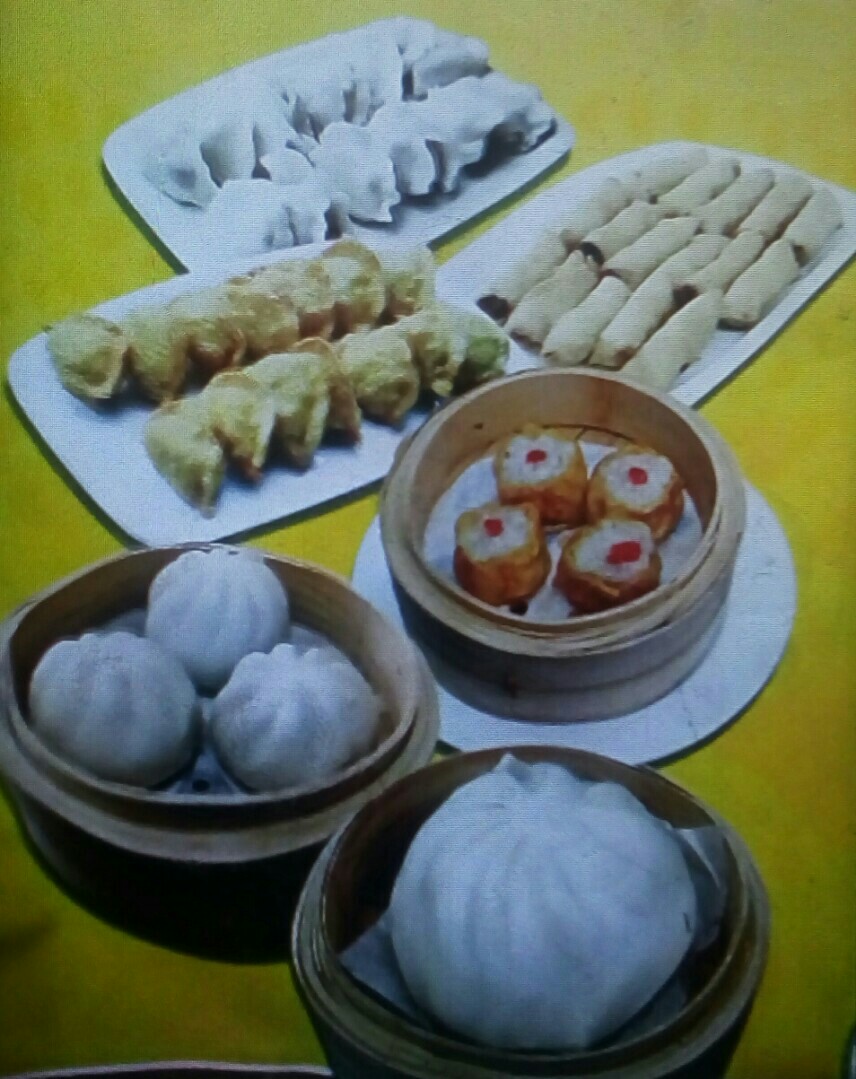 Siomai, siopao,sharks fin, gyozu, Food & Drinks, Local Eats on Carousell