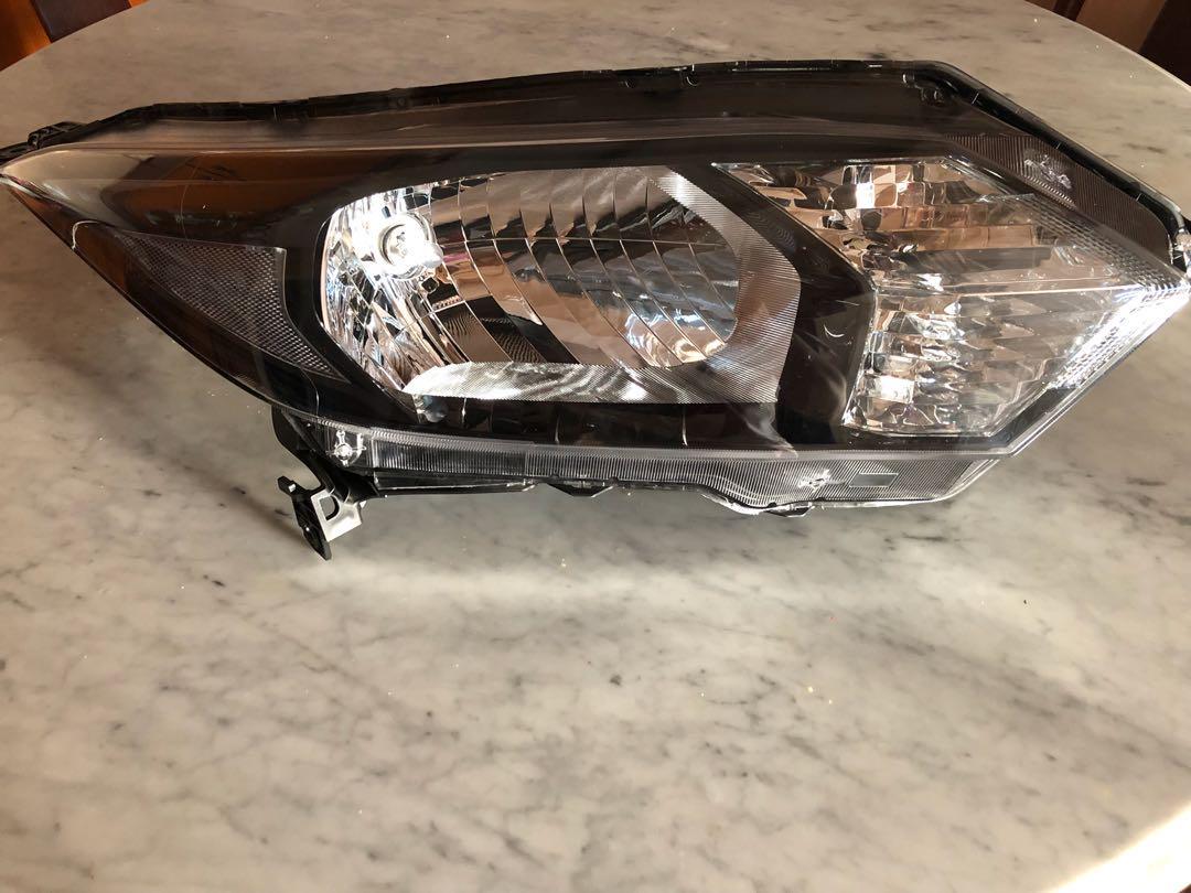 Original Honda HRV Head Lamp 1 set, Auto Accessories on Carousell
