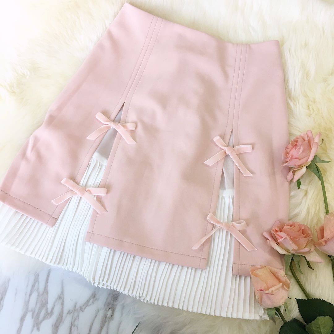[ NEW ] cute pink ribbon skirt, Women's Fashion, Bottoms, Skirts on ...