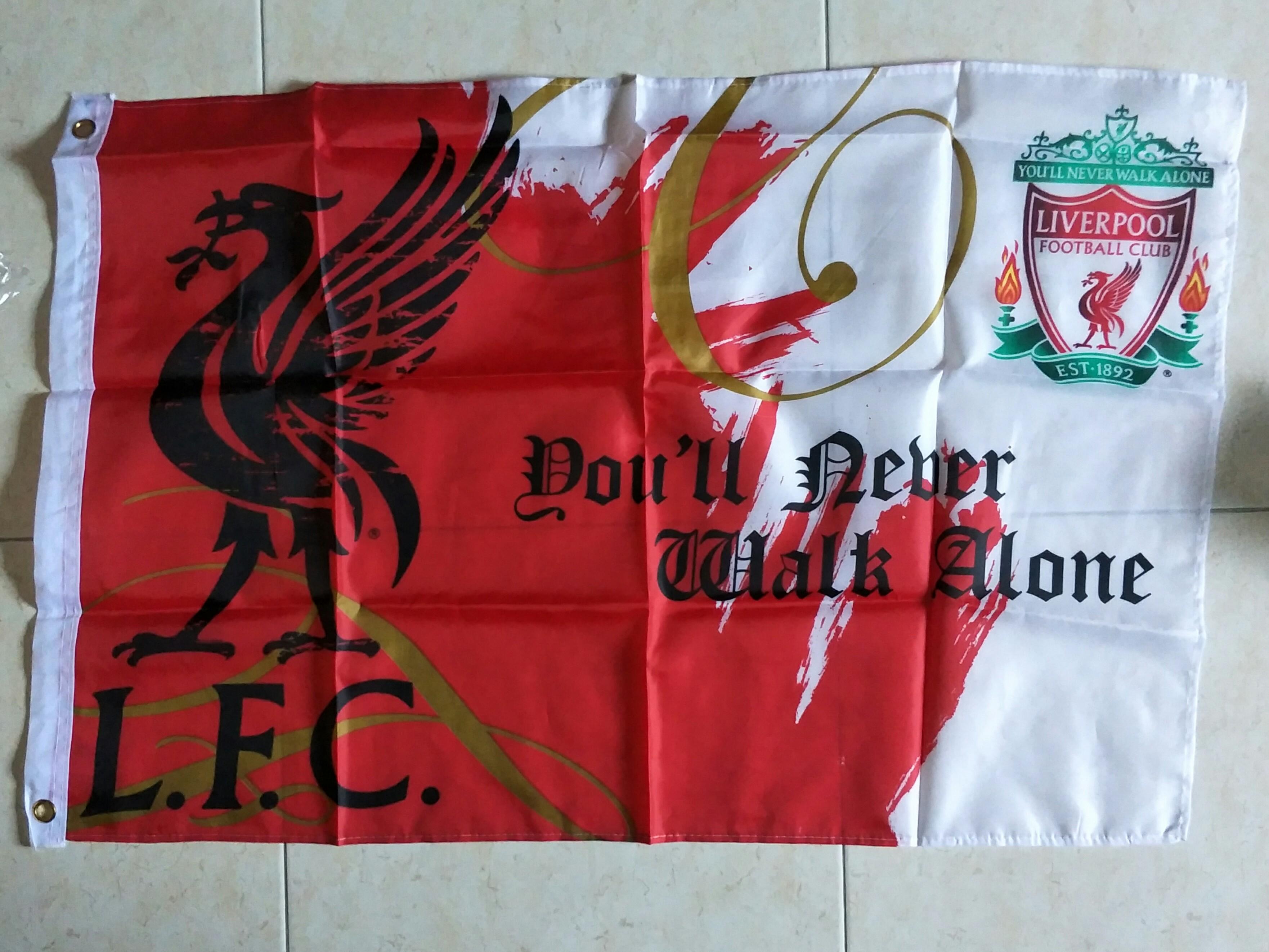 Liverpool (LFC) Flag, Men's Fashion, Activewear on Carousell