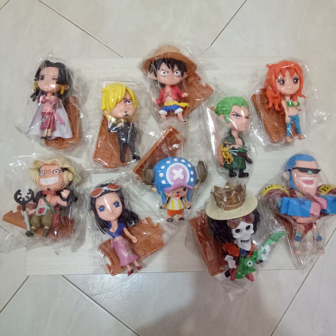 One Piece Collectibles - Luffy and Nakama (Total 10 pieces per set for ...