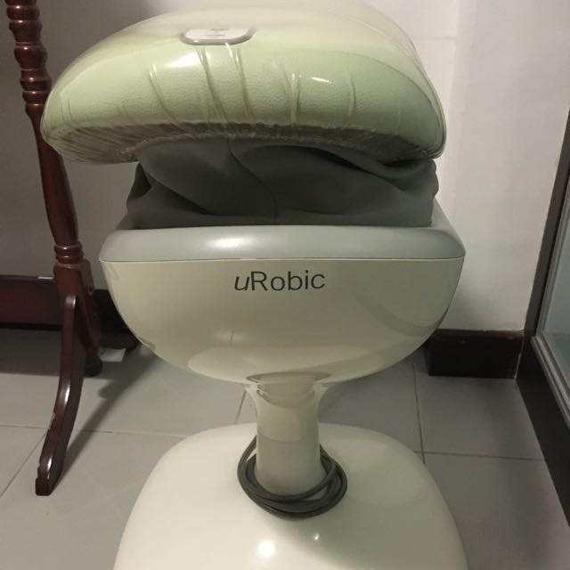Osim - URobic, Health & Nutrition, Massage Devices on Carousell