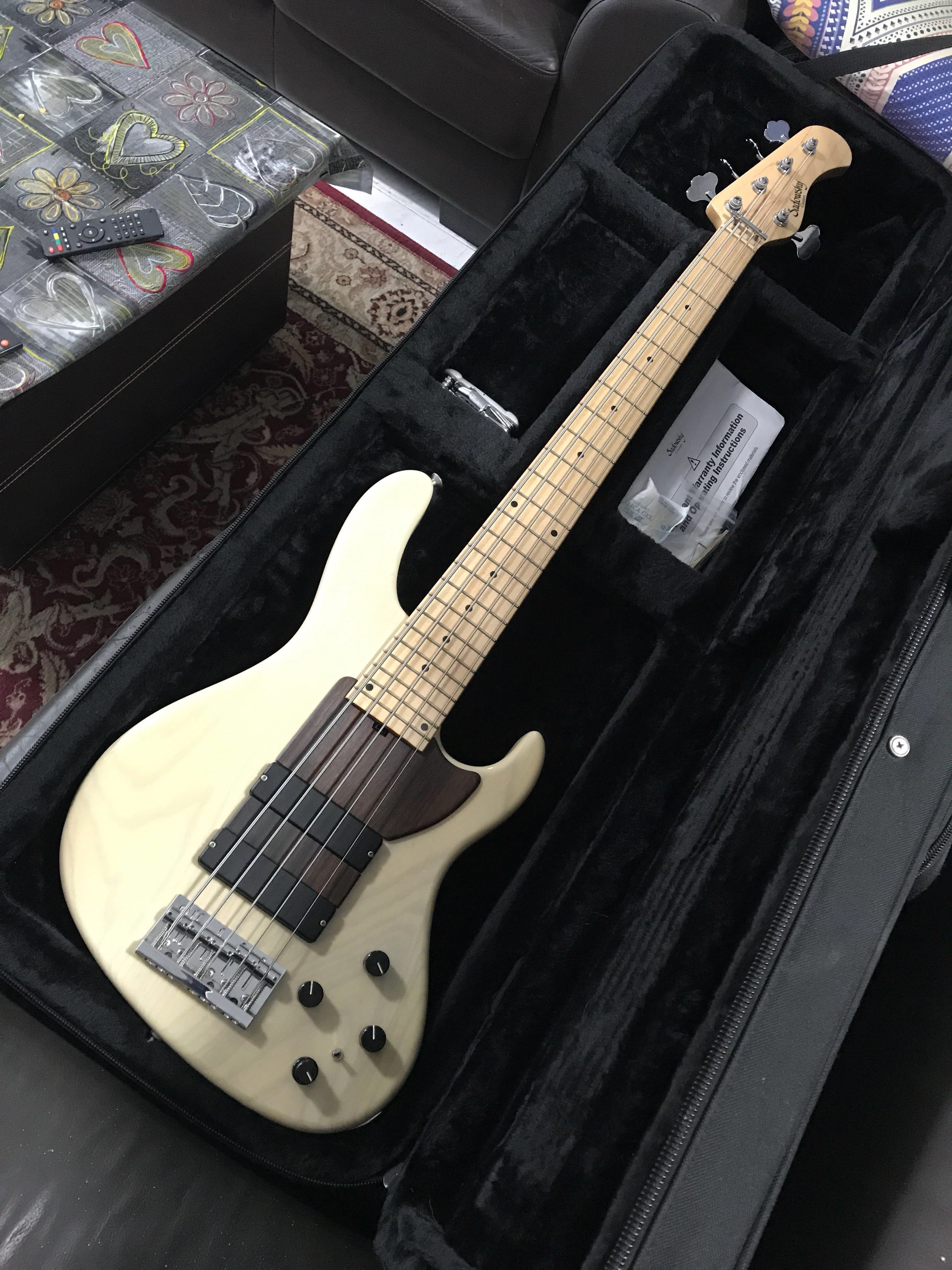 Sadowsky M5-24, Hobbies & Toys, Music & Media, Musical Instruments on ...