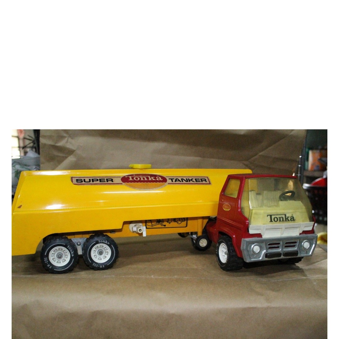Vintage 70's TONKA Super Red/Yellow Tanker, Hobbies & Toys, Toys ...