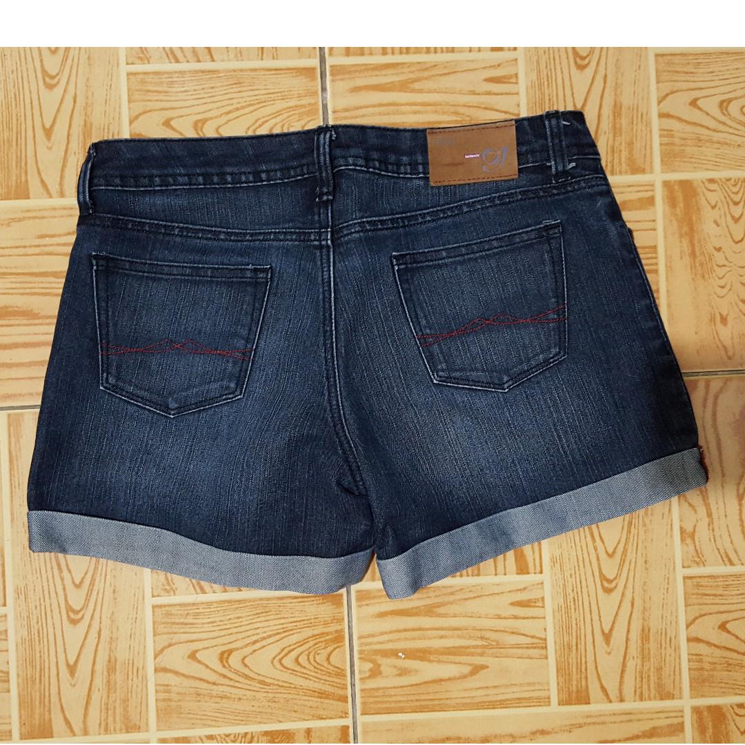Bench Shorts, Women's Fashion, Bottoms, Shorts on Carousell