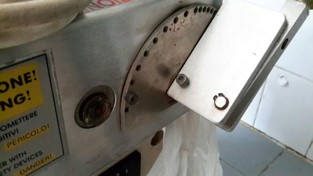 La Monferrina Pasta Machine 1 HP/750W NINA 250, TV & Home Appliances ...