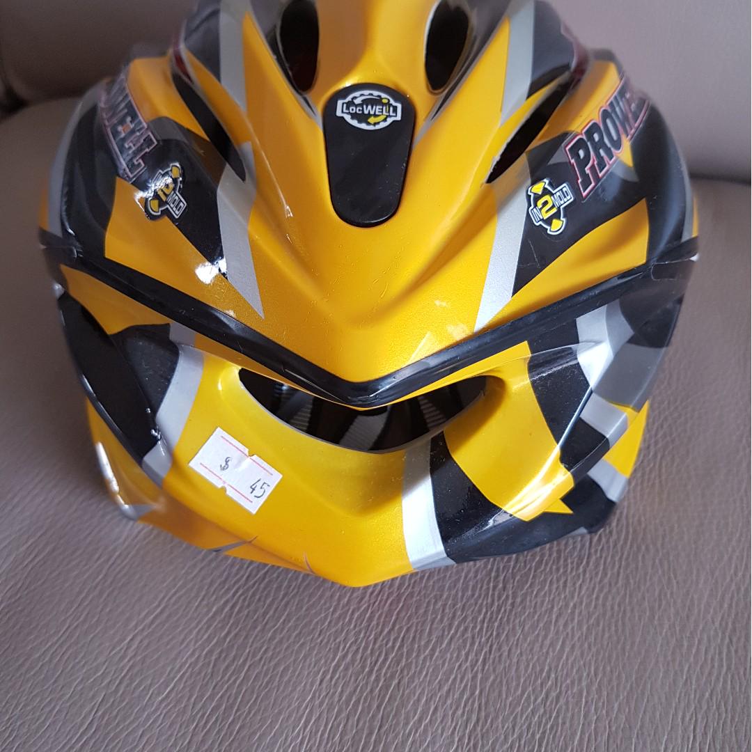 Prowell - Lightning - Helmet - Children Size M, Sports Equipment ...