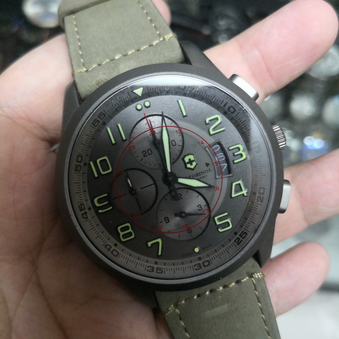 Swiss army, Men's Fashion, Watches & Accessories, Watches on Carousell