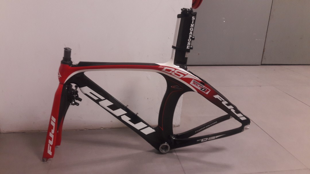 Fuji D6 3.0 Carbon Frameset, Sports Equipment, Bicycles & Parts ...