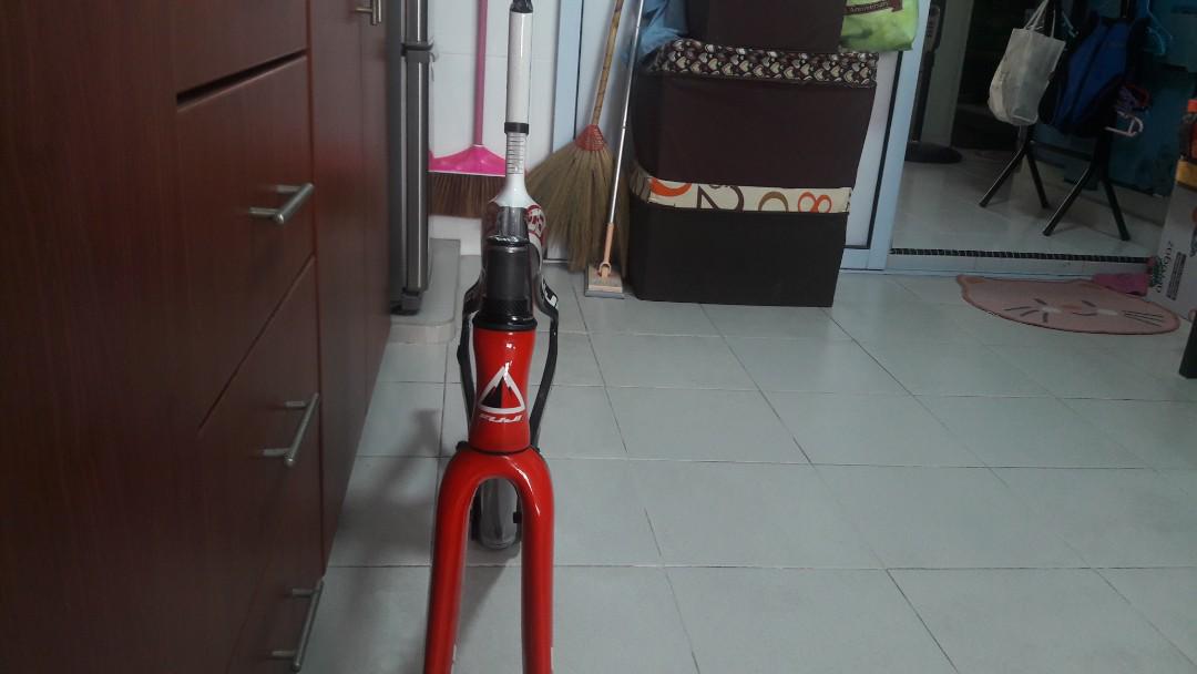 Fuji D6 3.0 Carbon Frameset, Sports Equipment, Bicycles & Parts ...