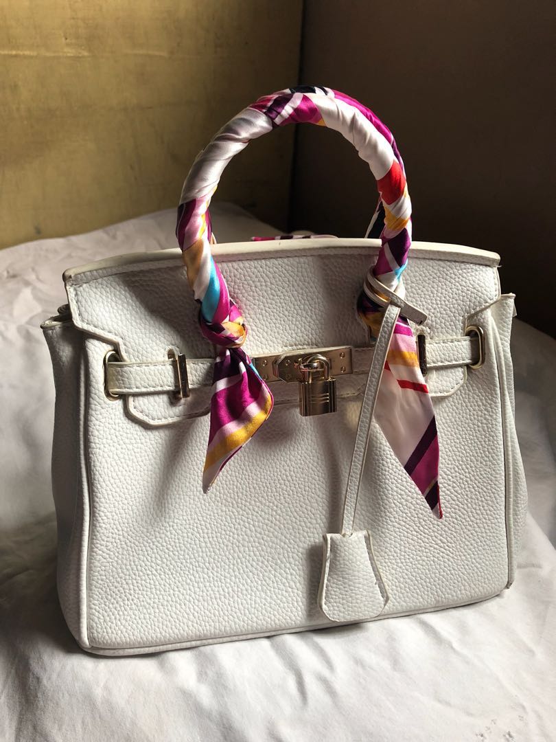 Plain white beachkin, Women's Fashion, Bags & Wallets, Beach Bags on ...