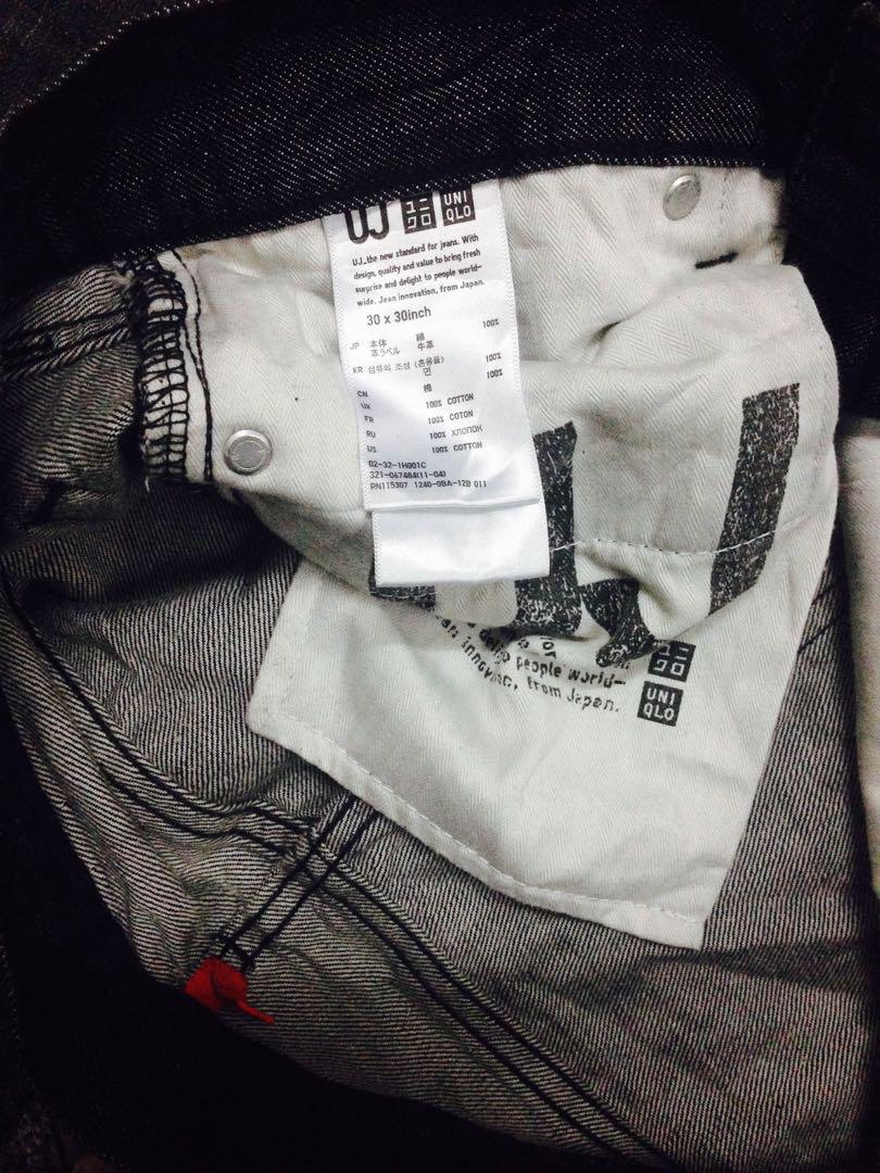 Uniqlo Jeans S002 black saiz 30/31 L43, Men's Fashion, Bottoms, Jeans on Carousell
