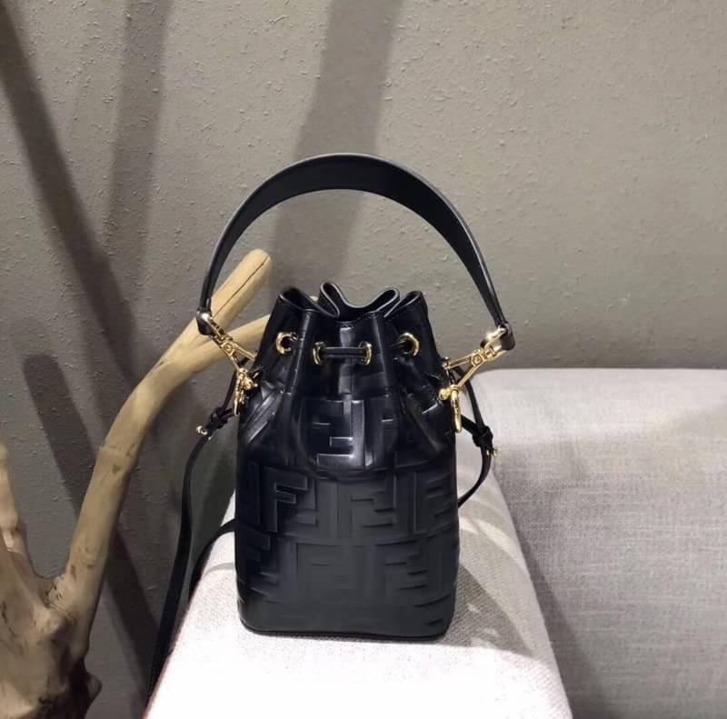 Fendy Montressor Bag, Olshop Fashion, Olshop Wanita di Carousell