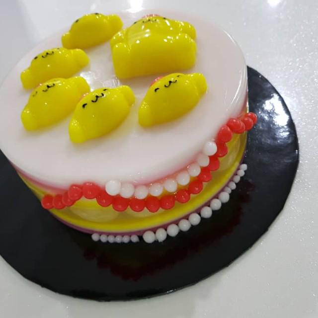 Jelly cake Pompompurin, Food & Drinks, Homemade Bakes on Carousell