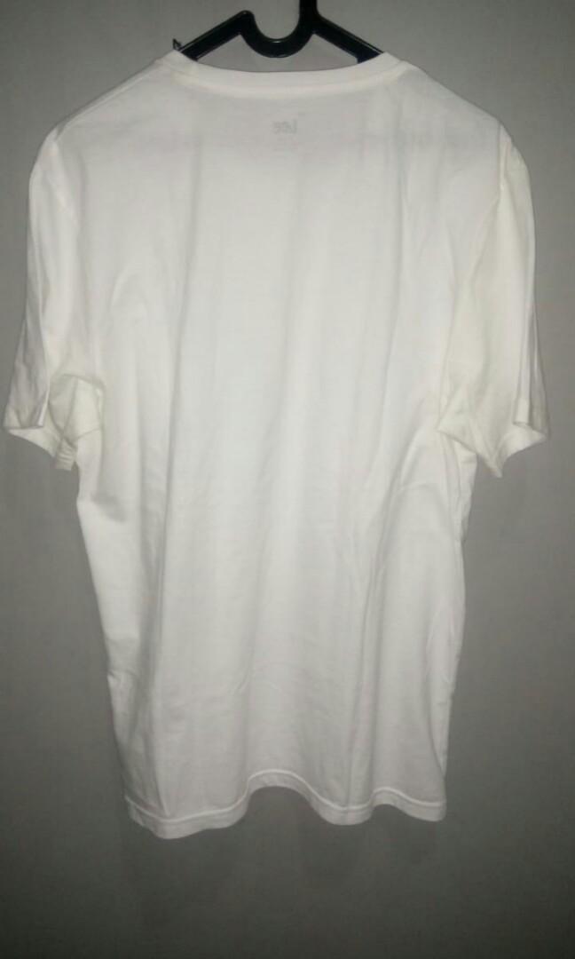 Kaos Lee original L buddy lee, Fesyen Pria, Pakaian , Atasan di Carousell
