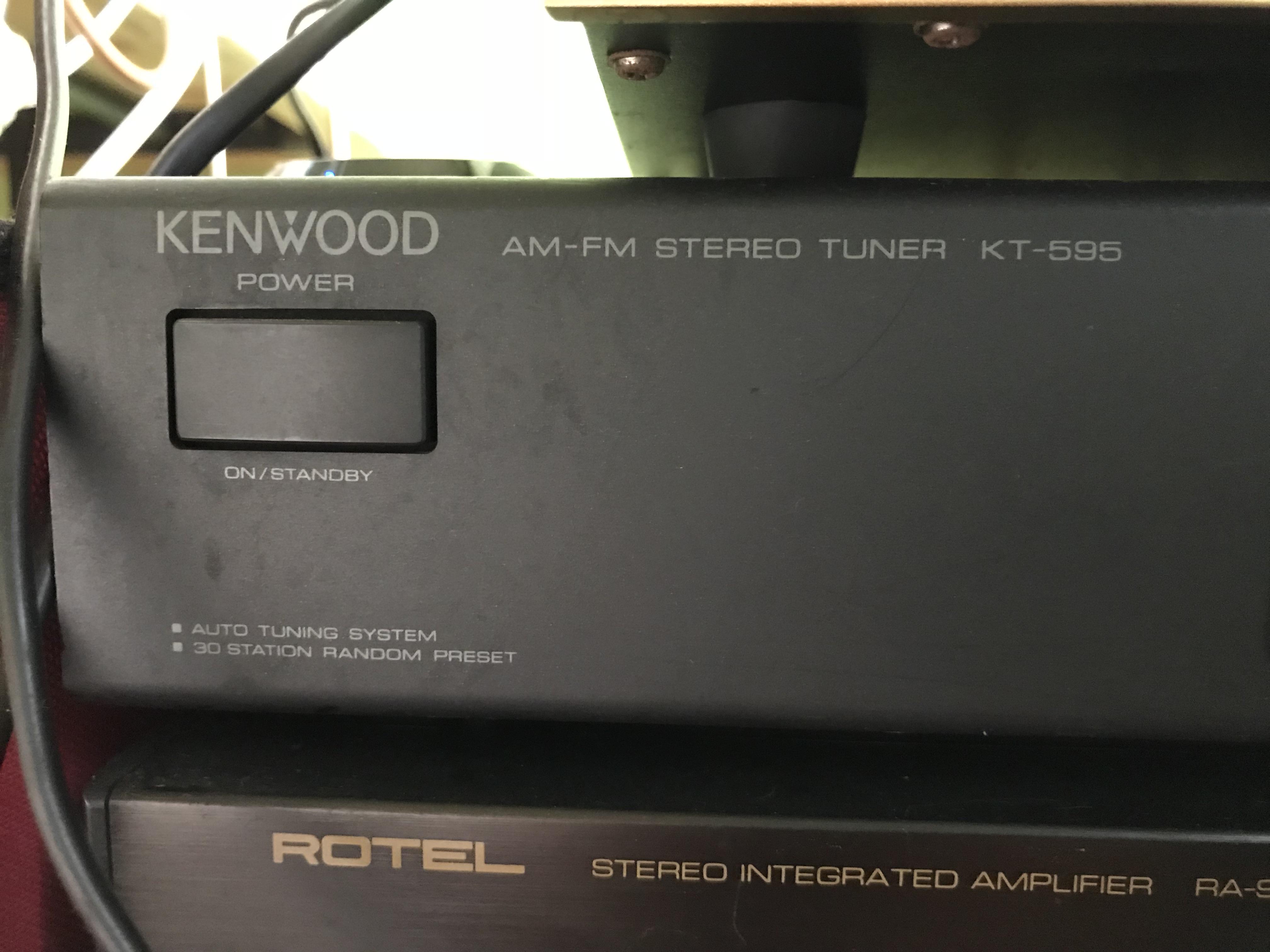 Kenwood FM tuner KT-595, Audio, Portable Music Players on Carousell