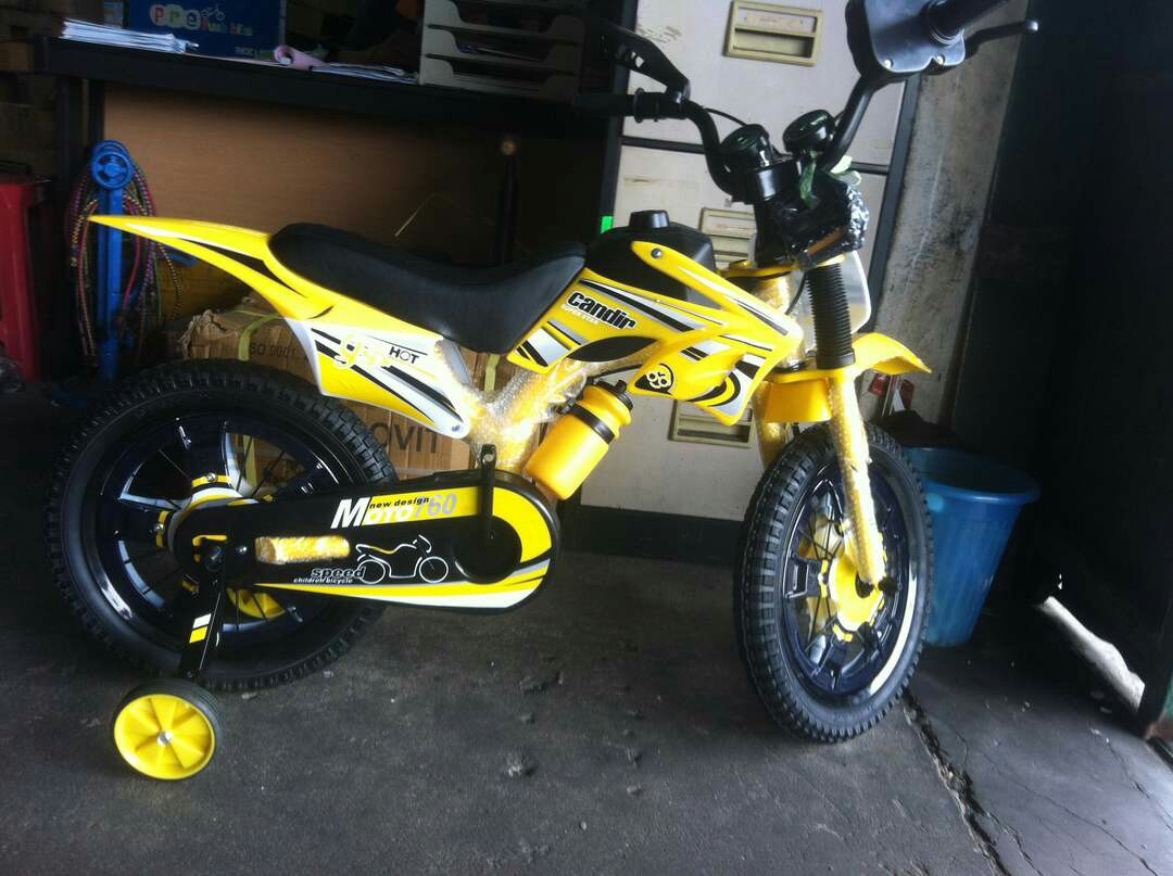 Kids scrambler bike, Sports Equipment, Bicycles & Parts, Bicycles on ...