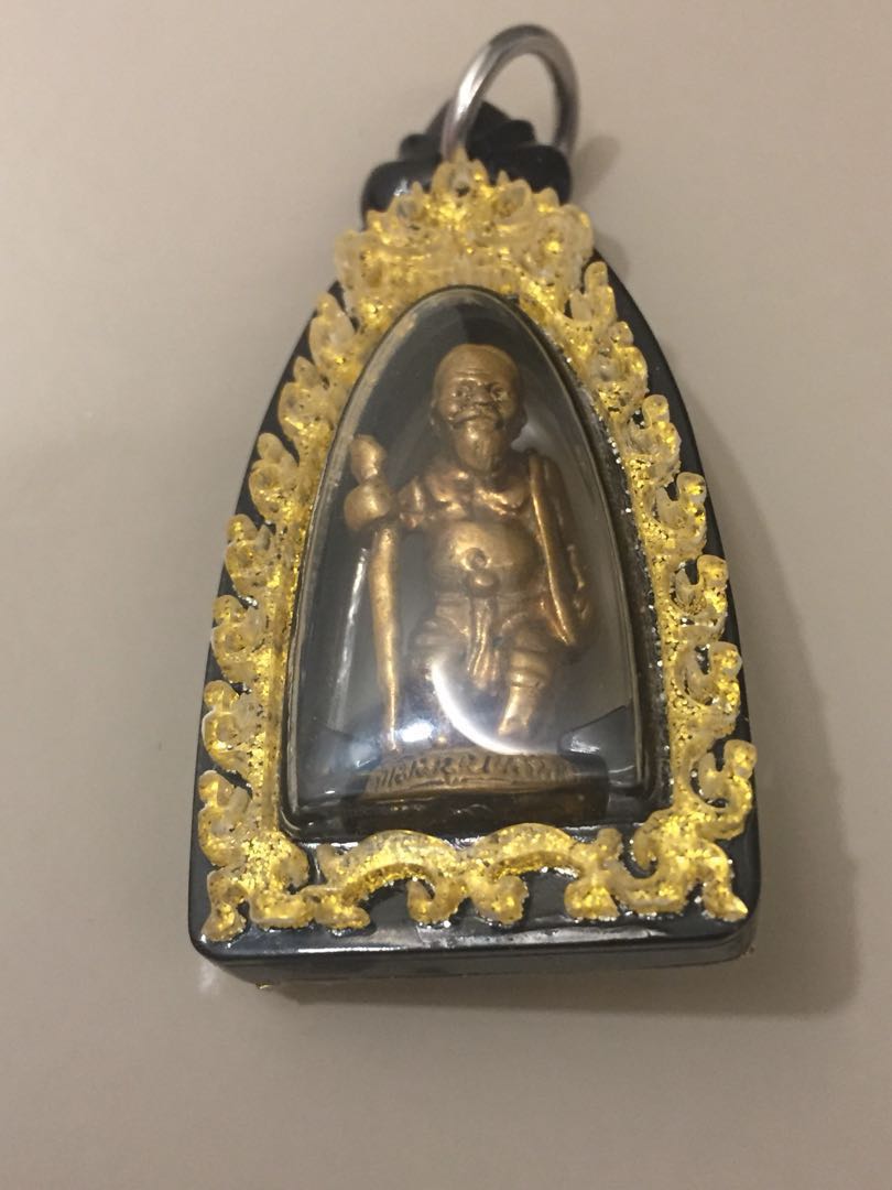 Thai Amulet Chuchok Rook Lor with Beautiful layer casing by LP Somporg ...