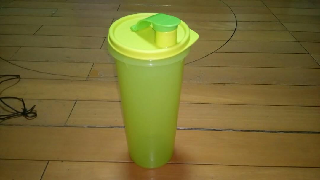 Tupperware Handy Cool, TV & Home Appliances, Kitchen Appliances, Water ...
