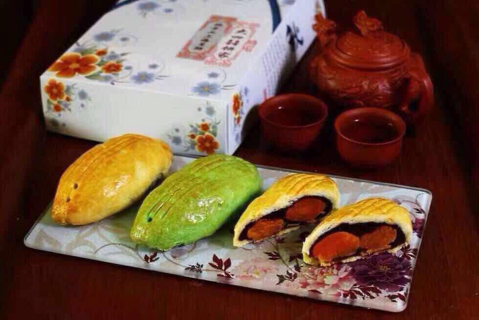 Mice mooncake, Women's Fashion, Watches & Accessories, Hair Accessories ...