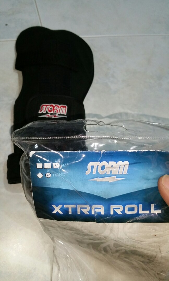 Storm Xtra Roll Handguard L size RH., Health & Nutrition, Braces ...