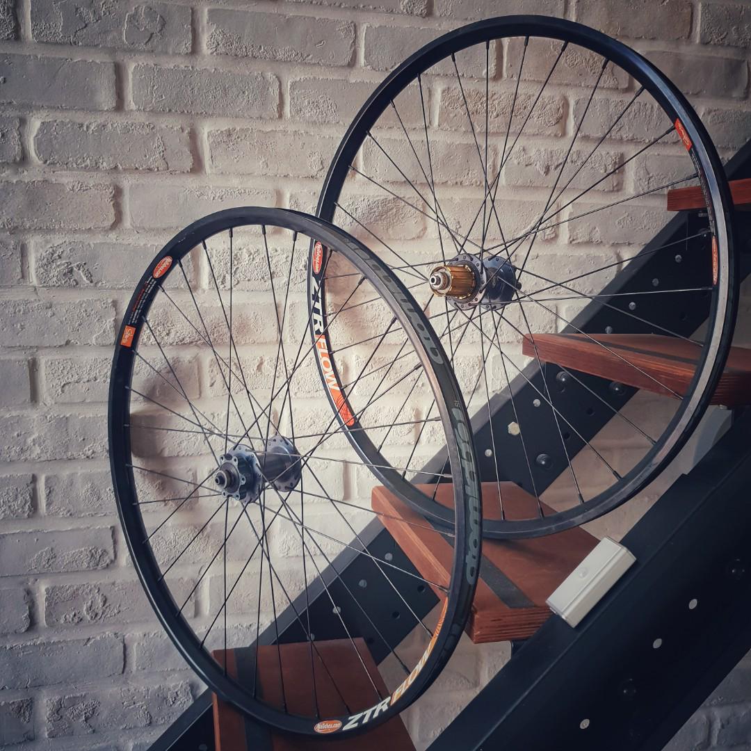 ZTR Flow wheelset with Hope Pro II hubs, Sports Equipment, Bicycles ...