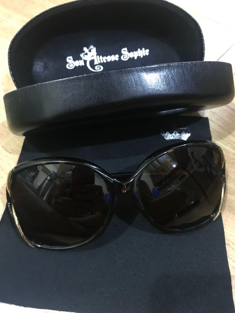 Movie Star Shades, Women's Fashion, Watches & Accessories, Sunglasses ...