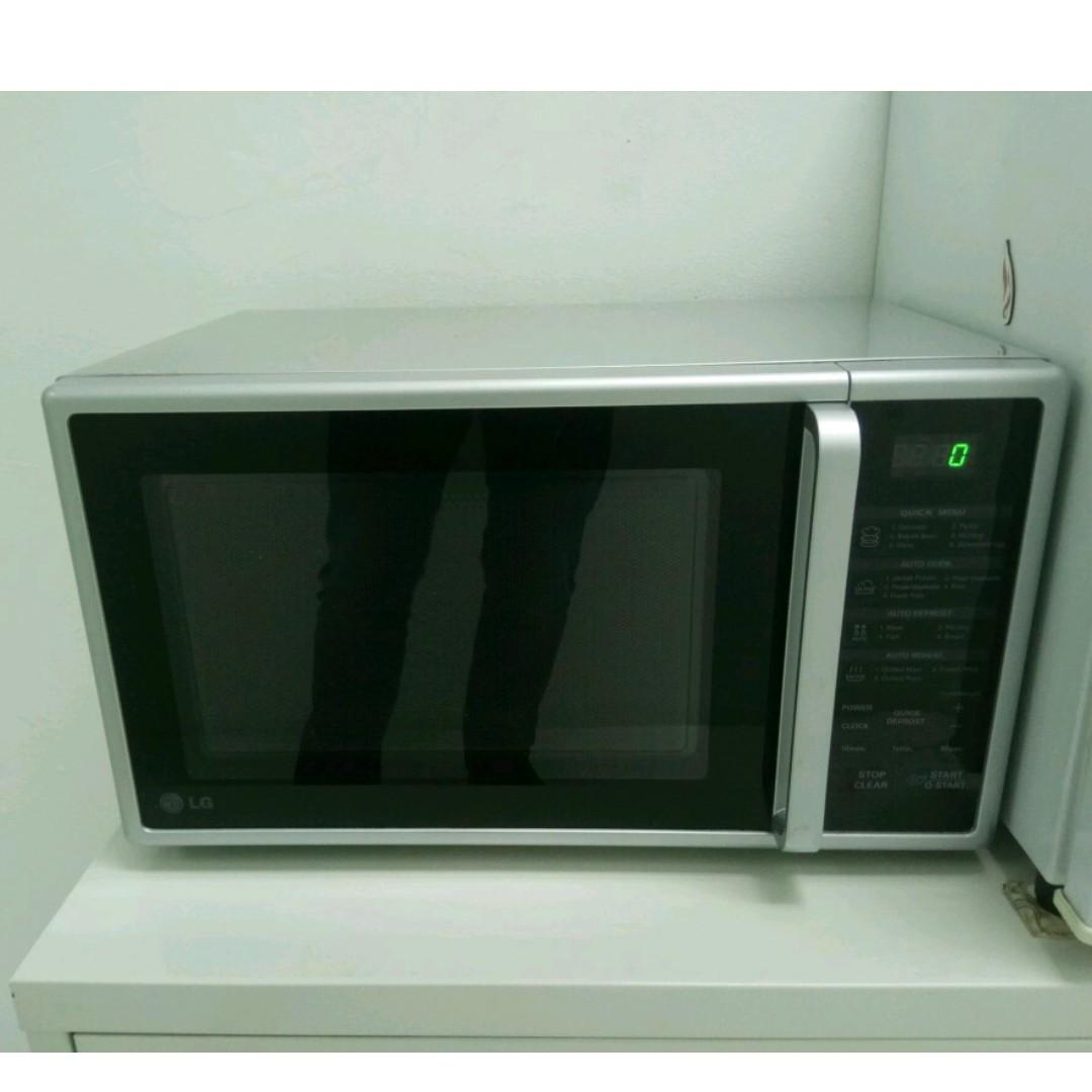 LG Microwave Oven for $75, TV & Home Appliances, Kitchen Appliances, Ovens & Toasters on Carousell