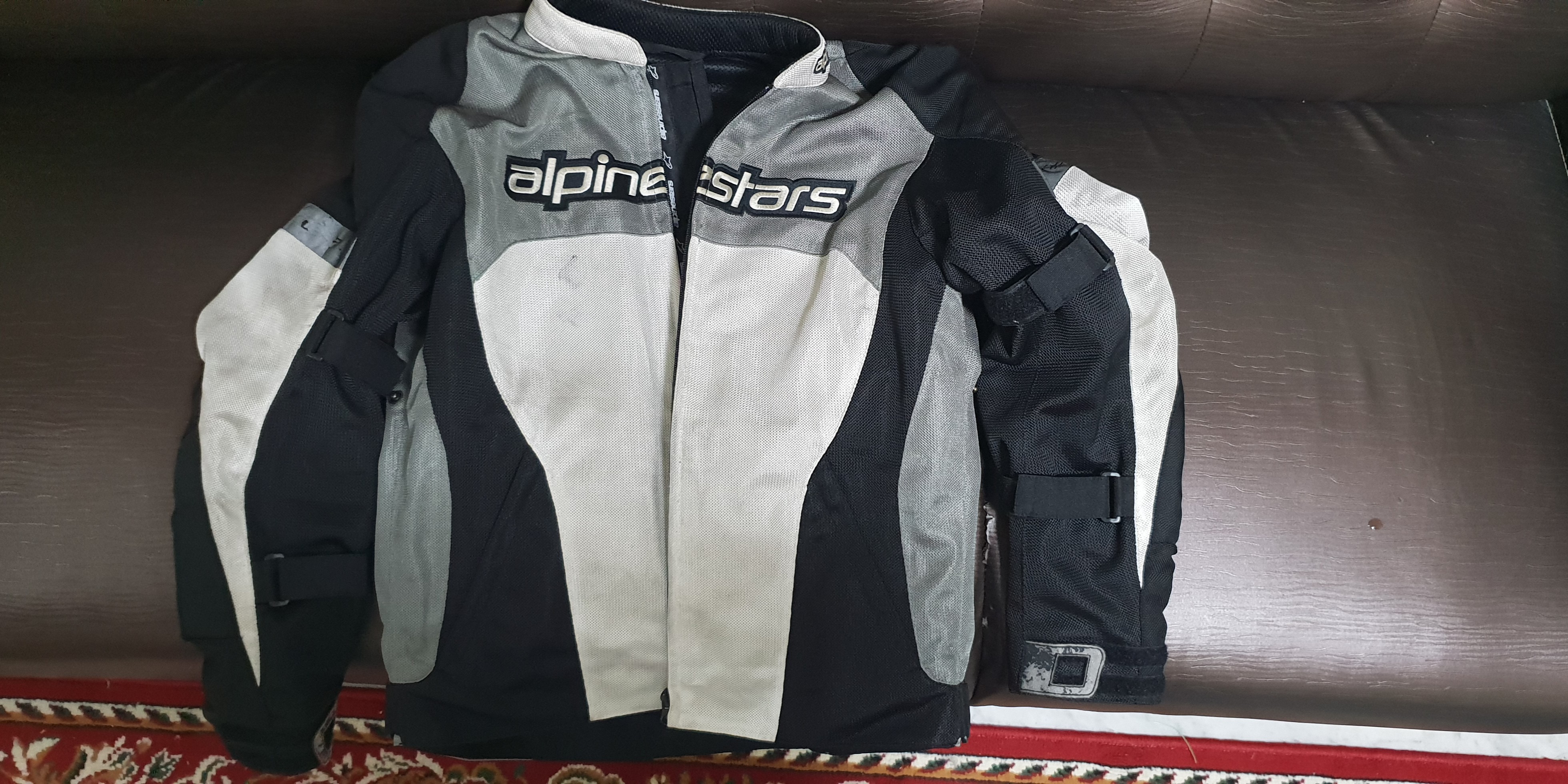 Riding jacket, Men's Fashion, Coats, Jackets and Outerwear on Carousell