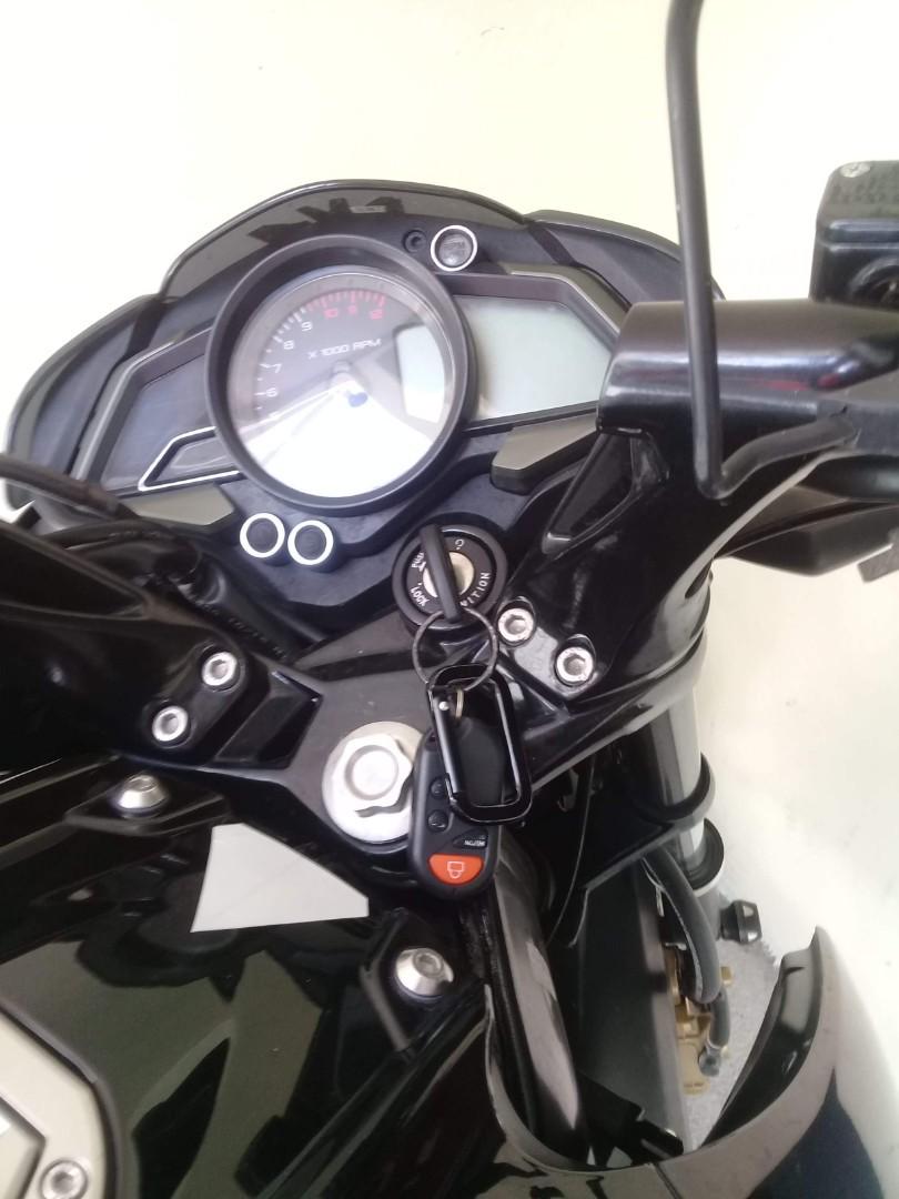 ROUSER NS150 KAWASAKI BAJAJ 2016 MODEL 6K ODO ONLY TAGS GIXXER YAMAHA ...