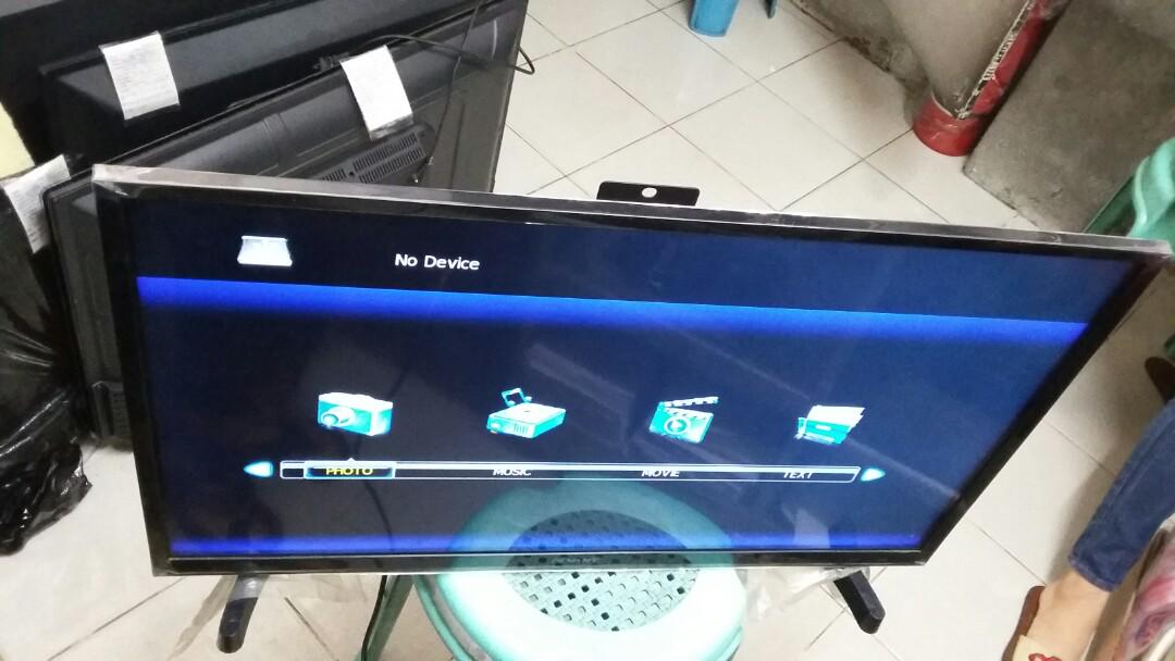 Devant LED TV 32inches, TV & Home Appliances, TV & Entertainment, TV on ...