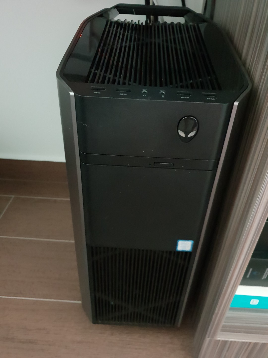 Selling away alienware aurora r5 2016 model, Electronics, Computers ...