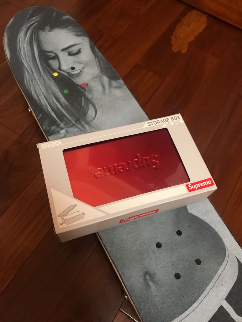 Supreme Storage Box, 名牌, 服裝 - Carousell