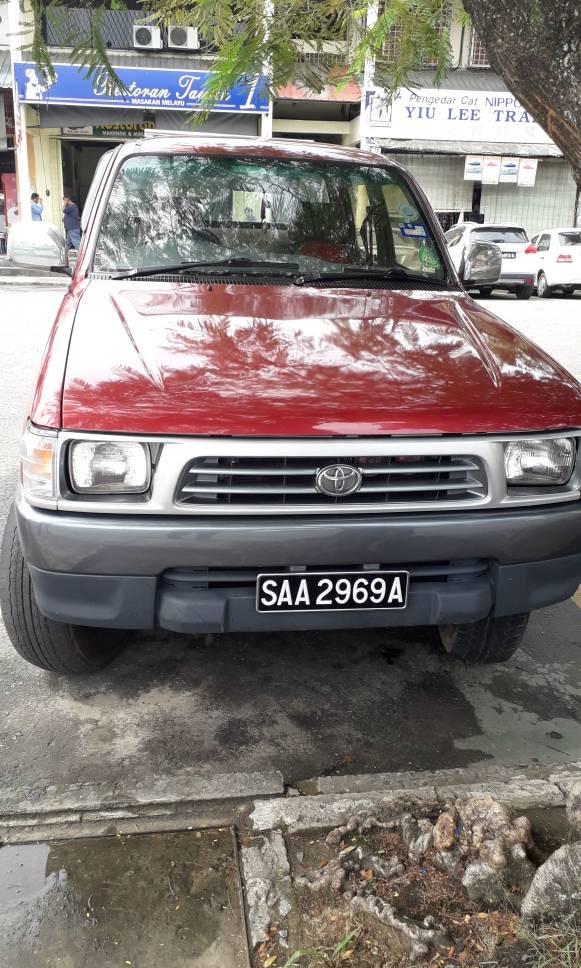 Toyota hilux SR LN166 2.8 MANUAL THN 2001, Cars, Cars for Sale on Carousell