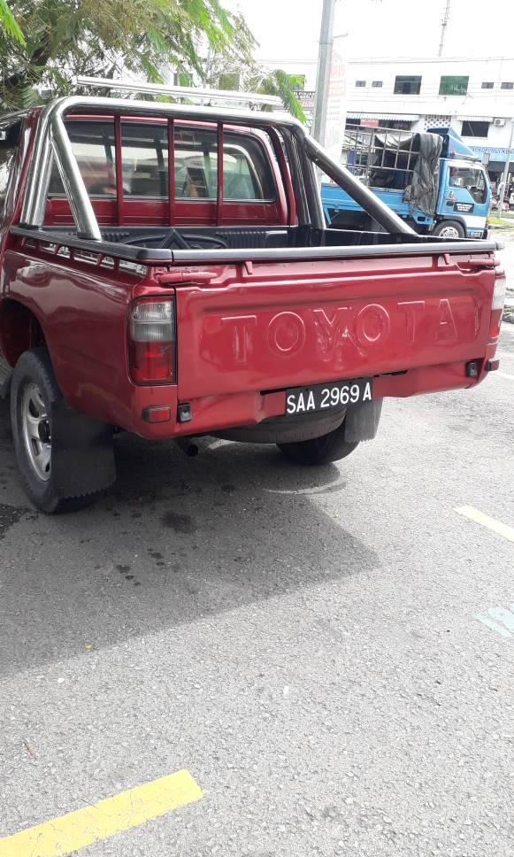 Toyota hilux SR LN166 2.8 MANUAL THN 2001, Cars, Cars for Sale on Carousell