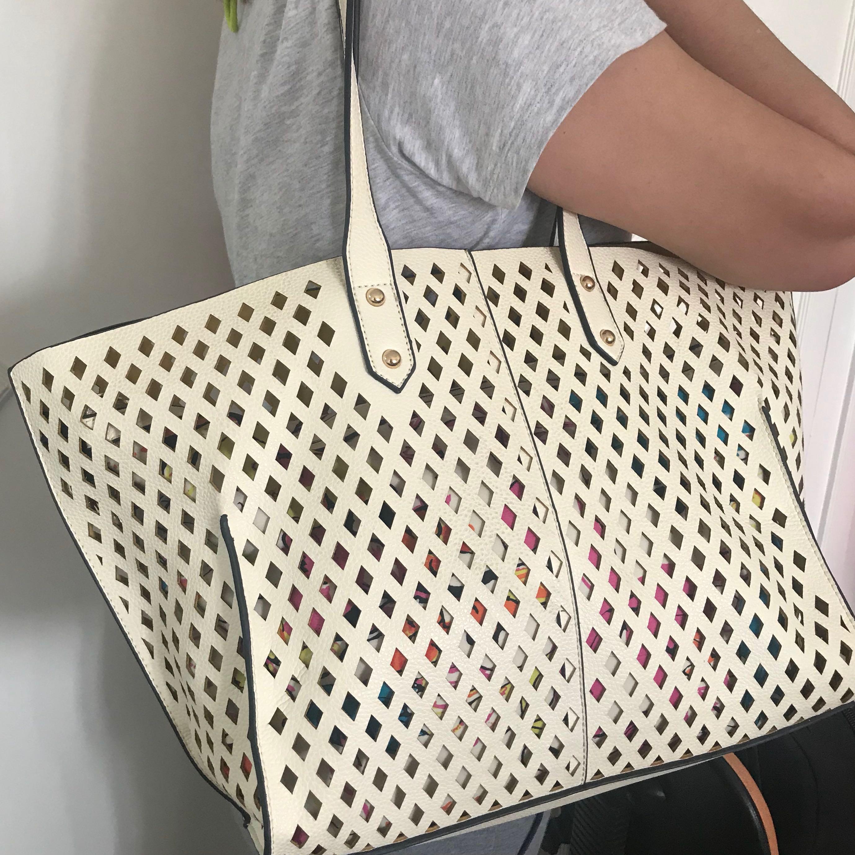 Aldo White Tote (Floral Compartment), Women's Fashion, Bags & Wallets ...