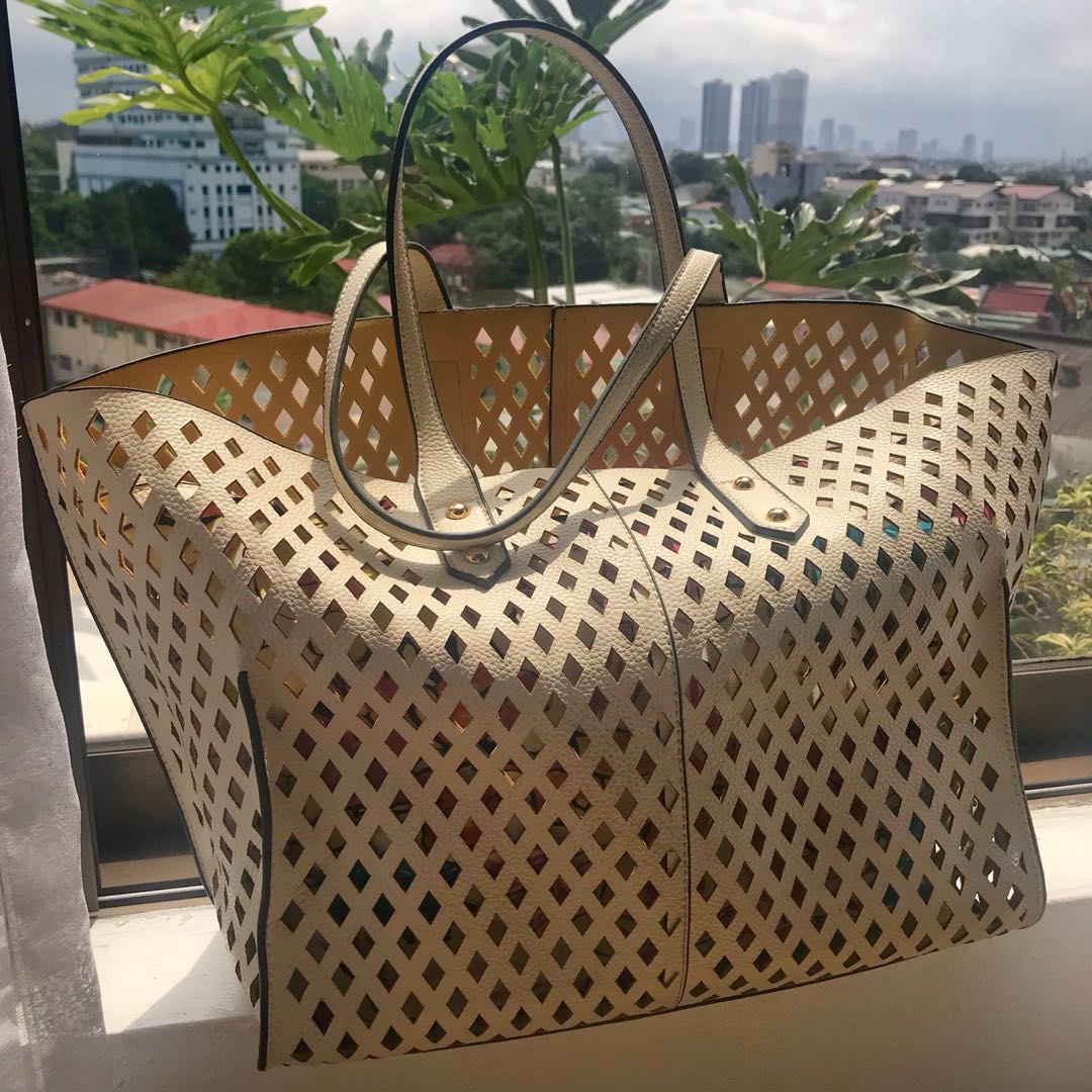 Aldo White Tote (Floral Compartment), Women's Fashion, Bags & Wallets ...