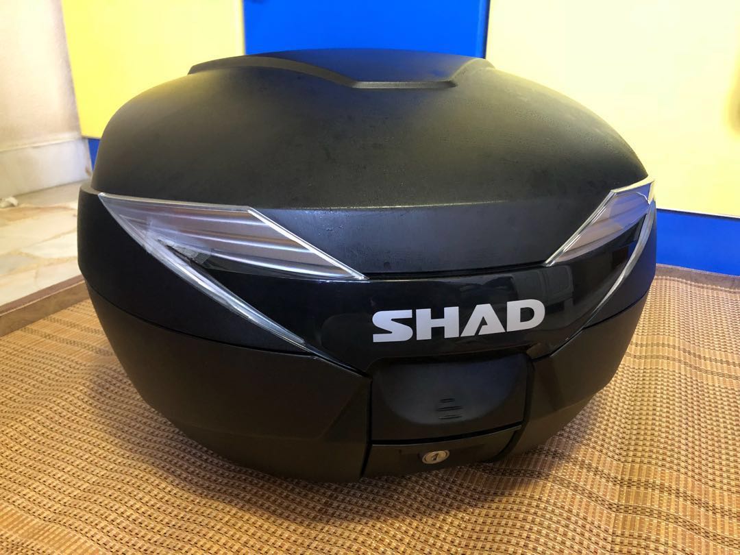 SHAD 39 Box with Rack, Motorcycles, Motorcycle Apparel on Carousell