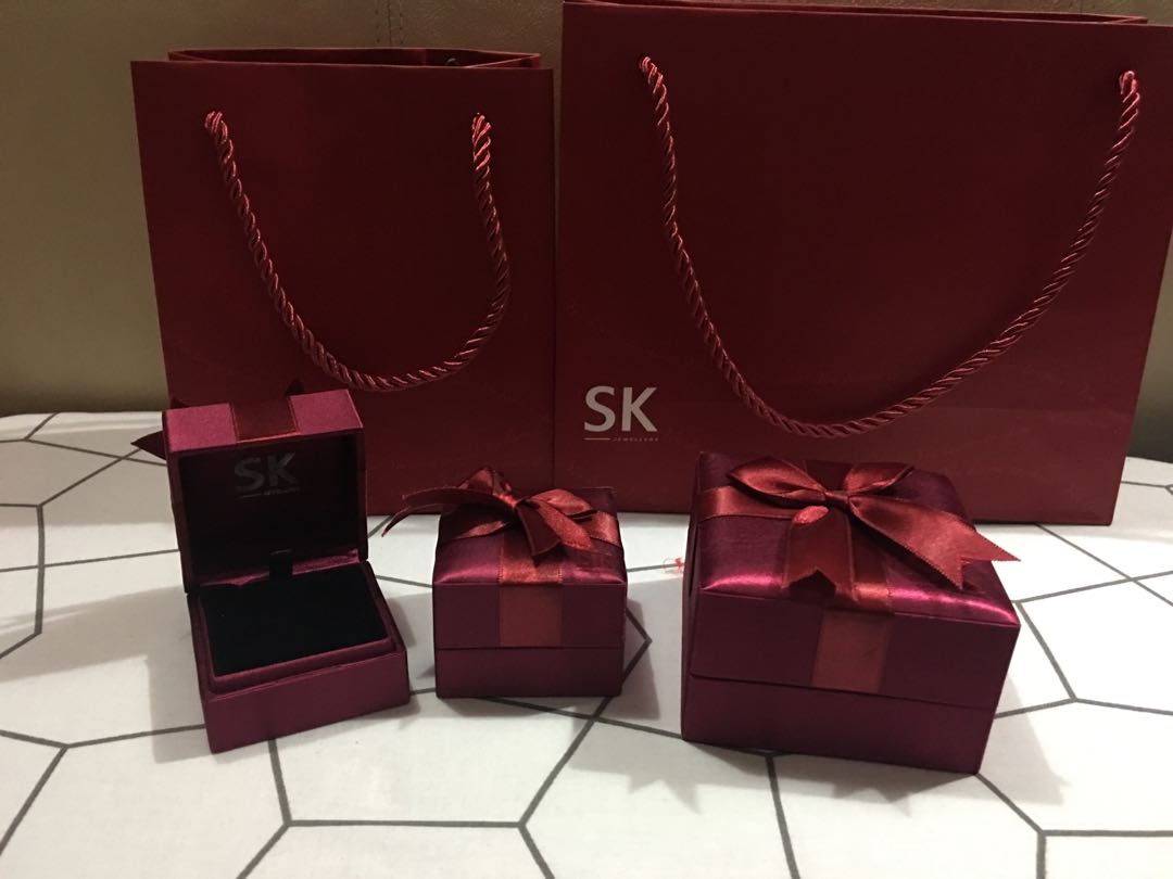 SK boxes & paper bag, Women's Fashion, Jewelry & Organisers, Accessory ...