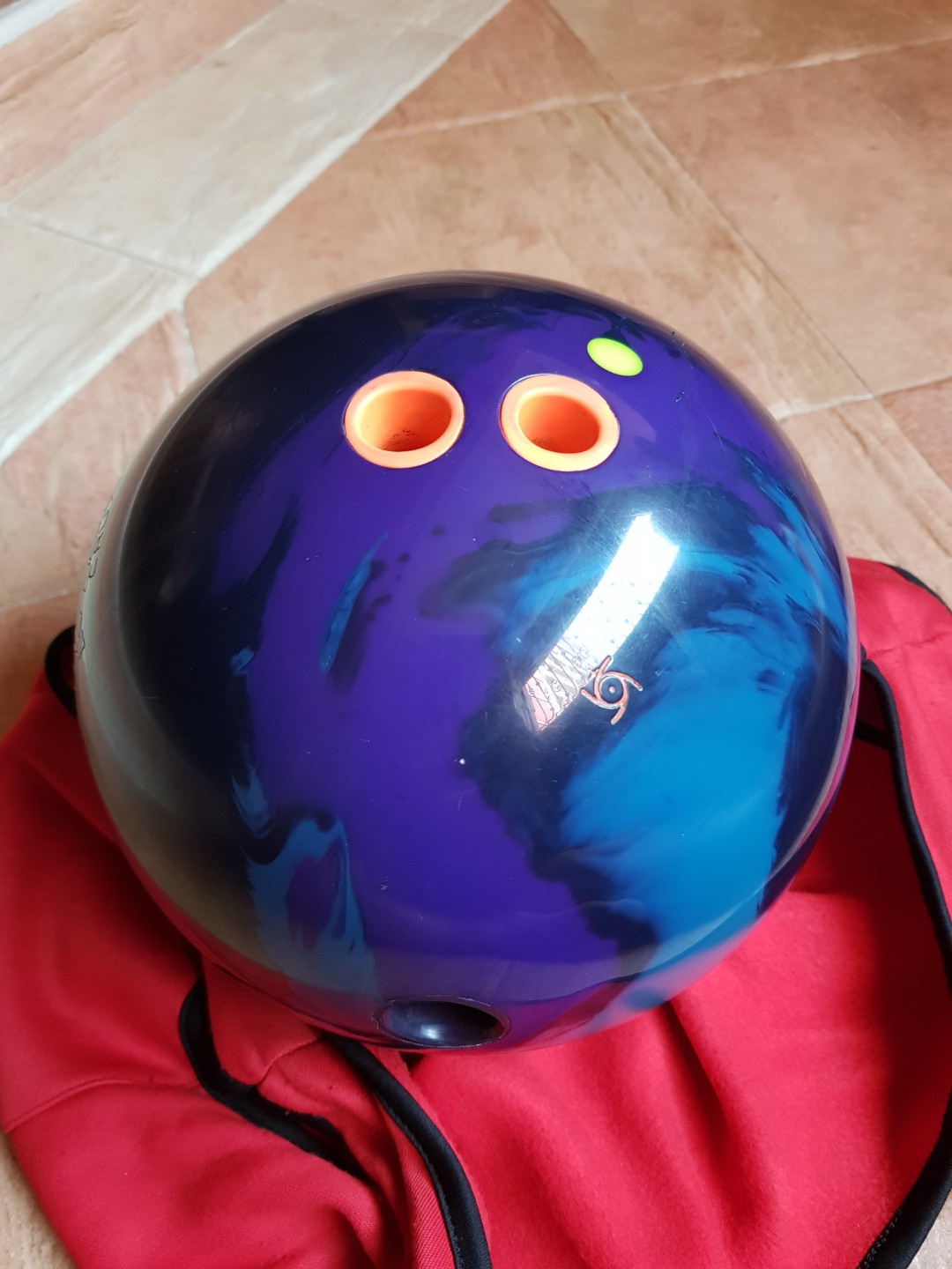 Storm Alpha Crux, Sports Equipment, Sports & Games, Billiards & Bowling ...