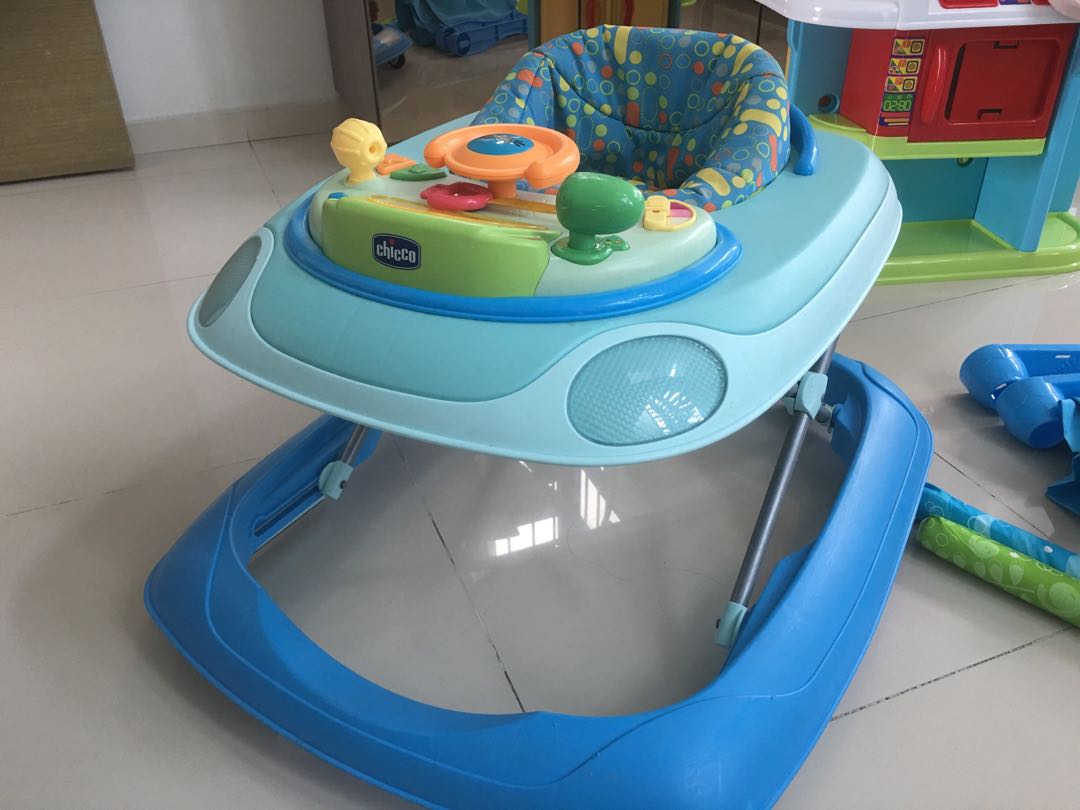 Chicco Baby Walker, Babies & Kids, Infant Playtime on Carousell
