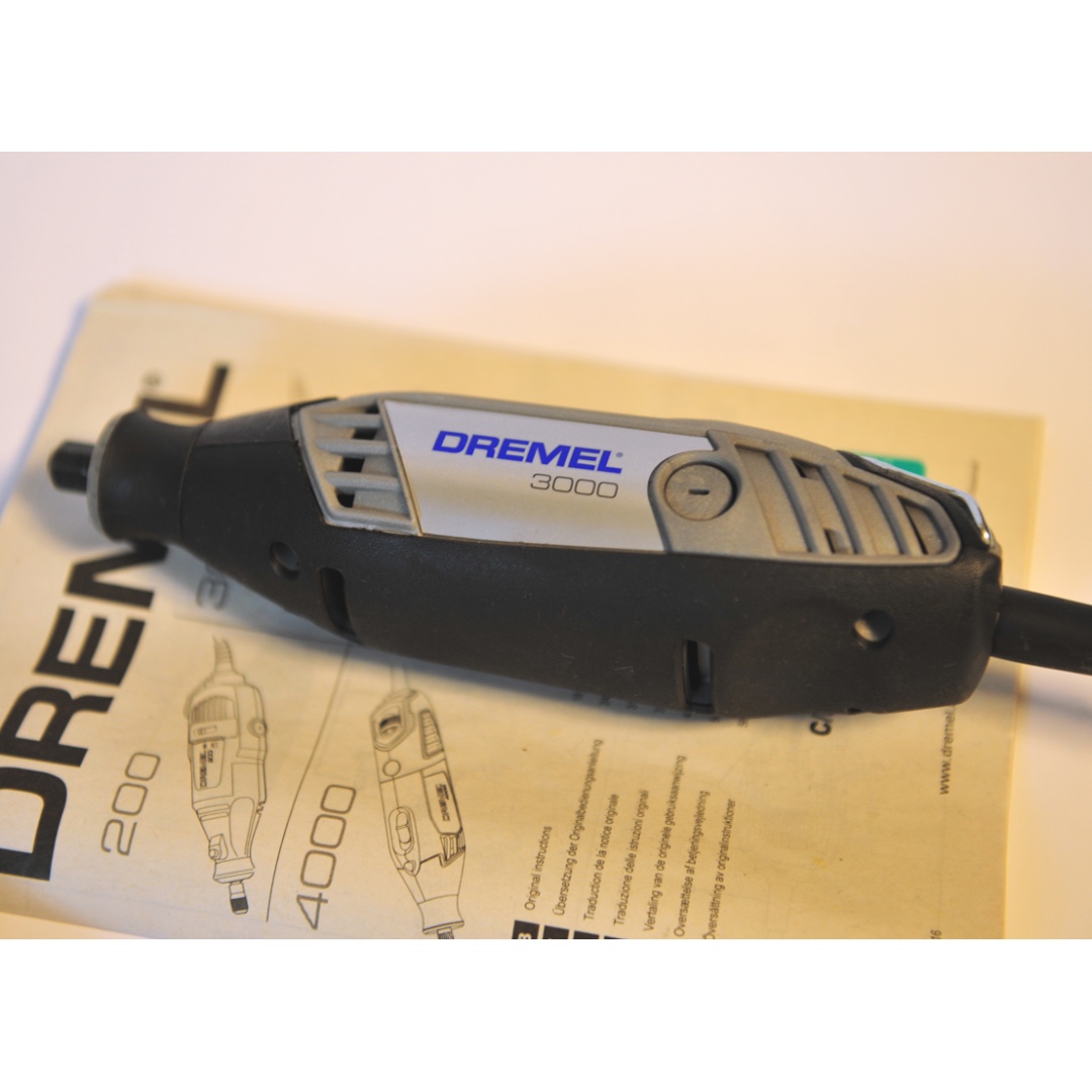 Dremel 3000, Hobbies & Toys, Stationery & Craft, Craft Supplies & Tools ...