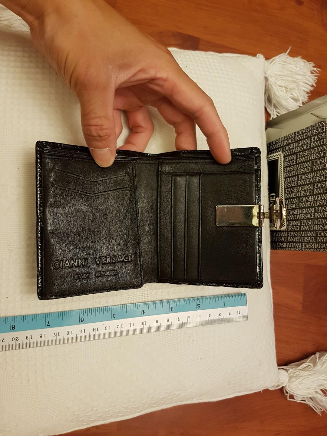 Versace Wallet black (A-grade, replica), Women's Fashion, Bags ...