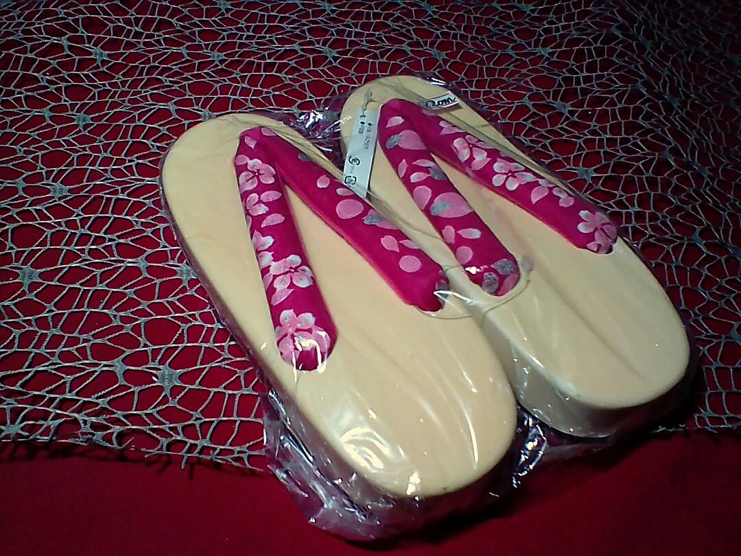 Original Japanese Bakya, Women's Fashion, Footwear, Shoe inserts on ...