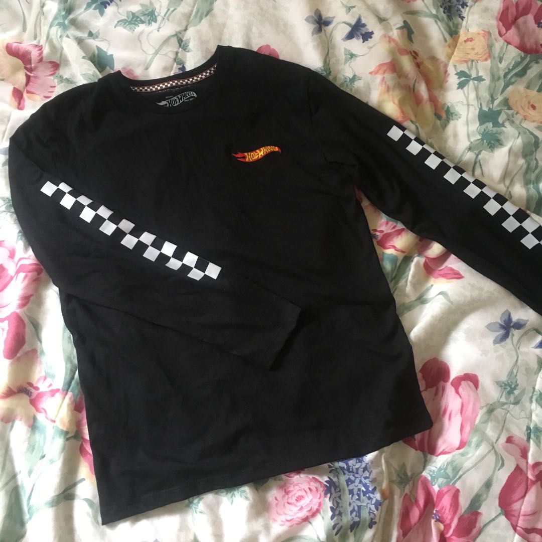 Penshoppe x Hot Wheels Checkerboard Long Sleeves, Men's Fashion ...