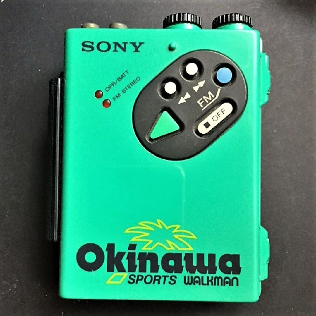 1985 SONY WM-F5 CASSETTE RADIO WALKMAN. 1ST "SPORTS" MODEL, Audio ...