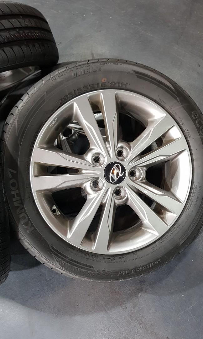 Hyundai Elantra Elite 16" Stock Tyres and Rims, Car Accessories, Tyres ...