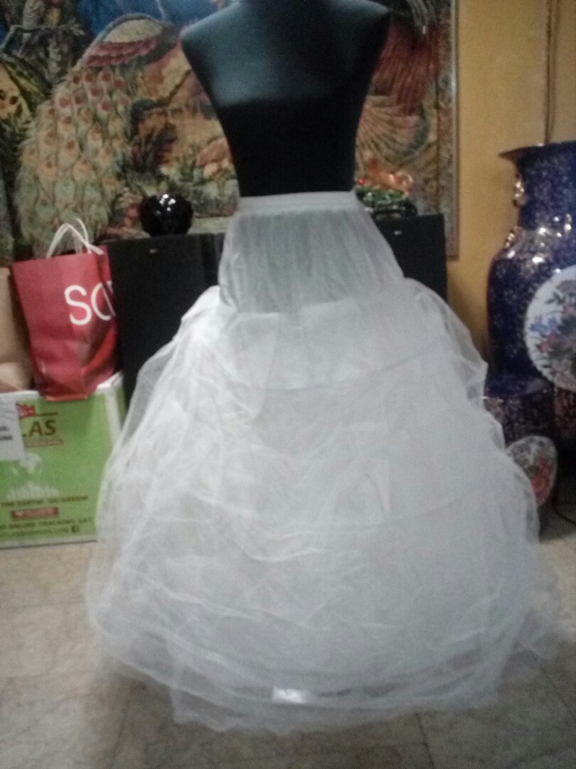 New pity coat for gown, Women's Fashion, Dresses & Sets, Evening ...