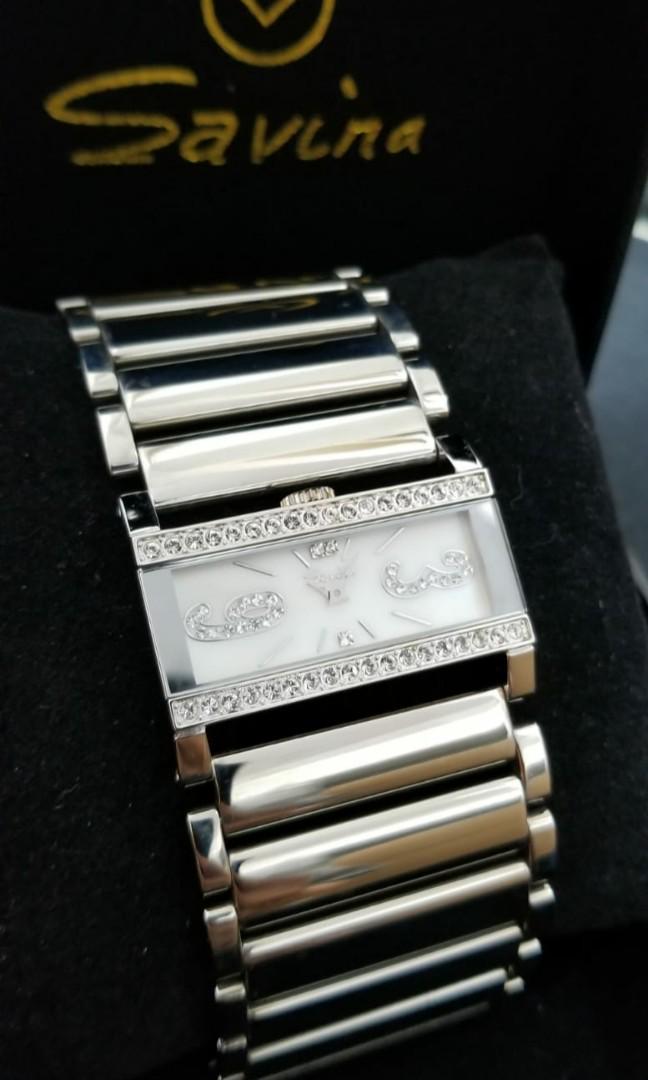 Savina swarovski crystal watch, 女裝, 飾物及配件, 寶石、鑽石、水晶 - Carousell